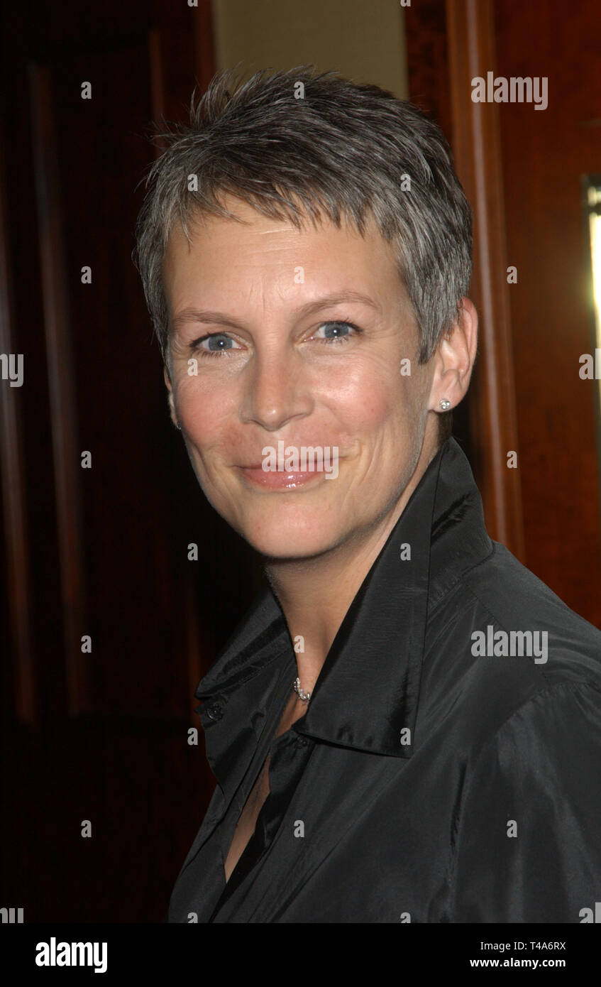 LOS ANGELES, CA. December 04, 2003: Actress JAMIE LEE CURTIS at the ...