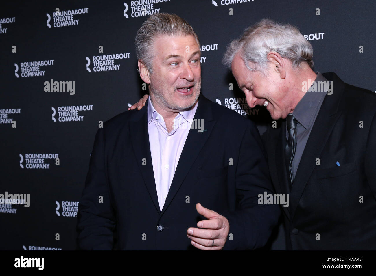 Victor garber 2019 hi-res stock photography and images - Alamy