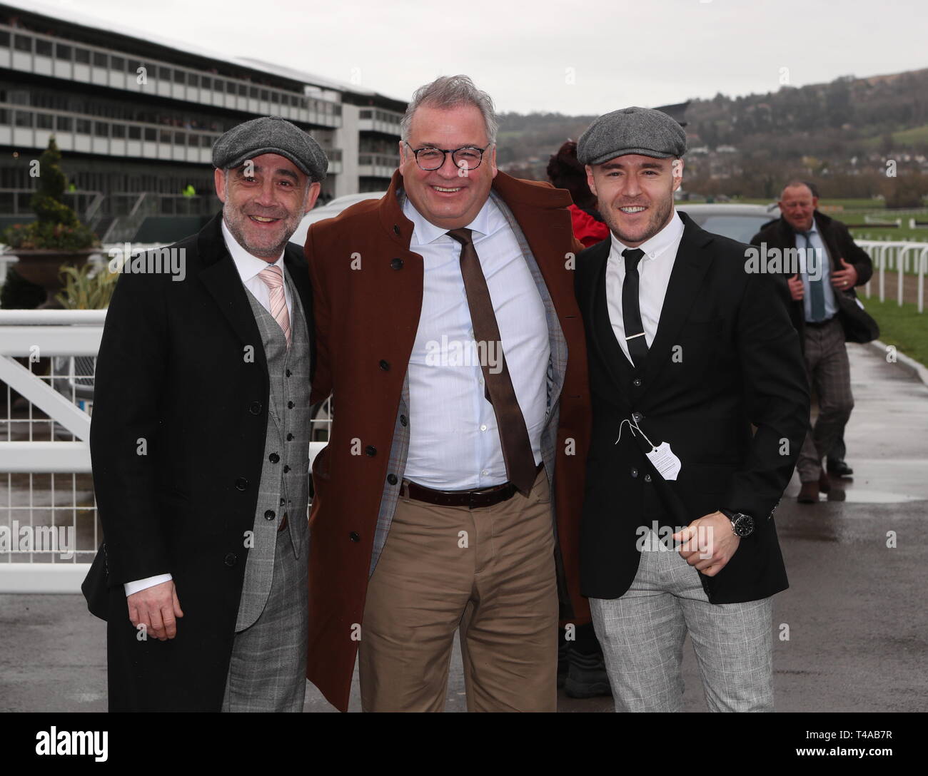 Michael le vell and alan halsall hi-res stock photography and images ...