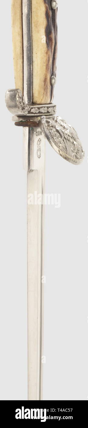 Dagger pommel and guard hi-res stock photography and images - Alamy