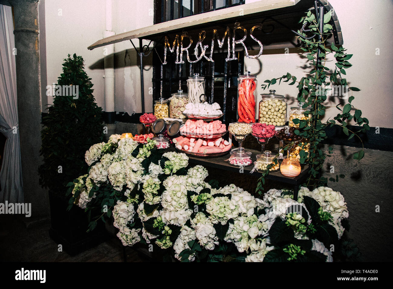 table of sweets on a wedding Stock Photo - Alamy