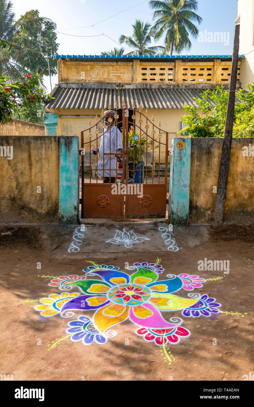 Infront of a house hi-res stock photography and images - Alamy