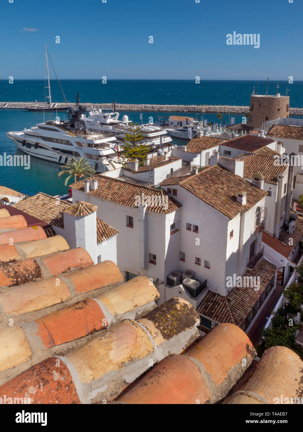 Spanish roof tiles hi-res stock photography and images - Alamy