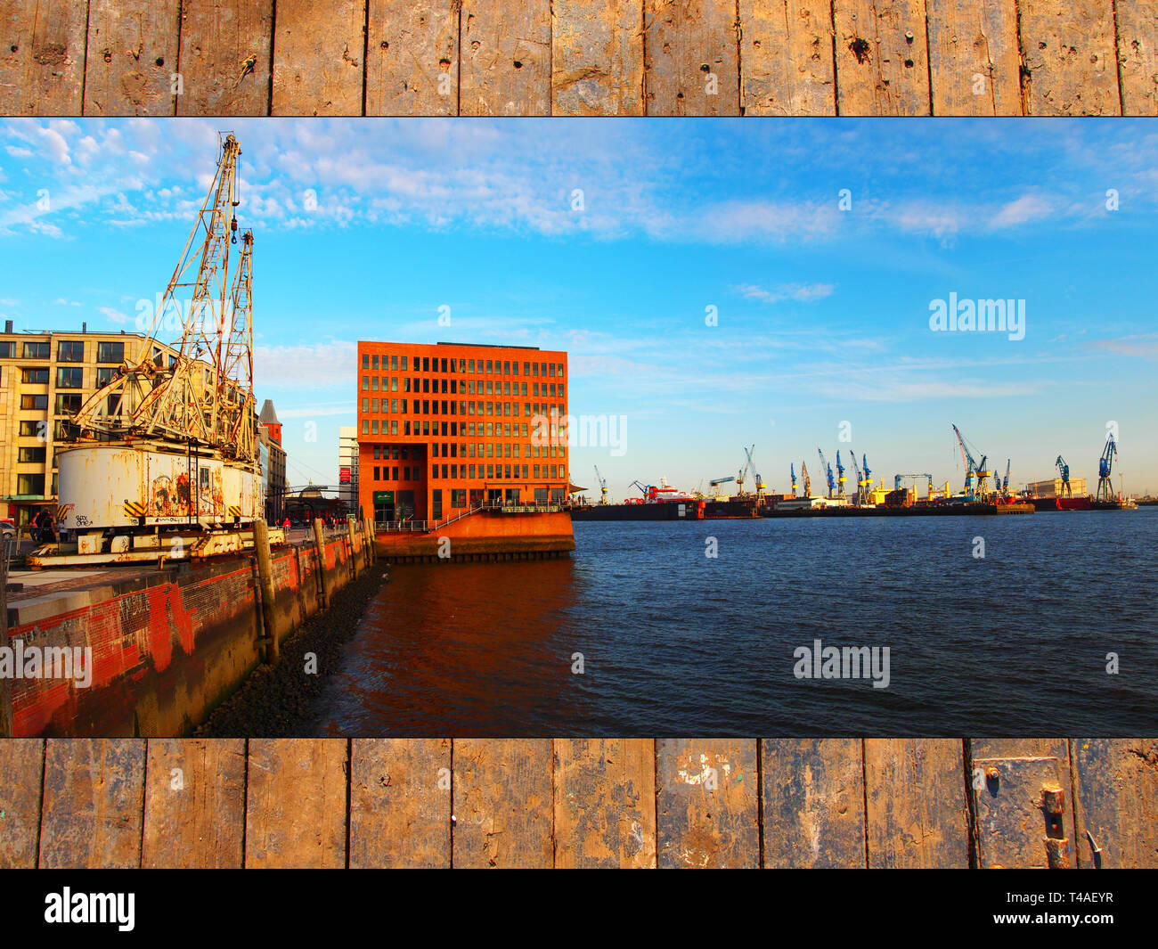 Hamburg harbour hanseatic town hi-res stock photography and images - Alamy