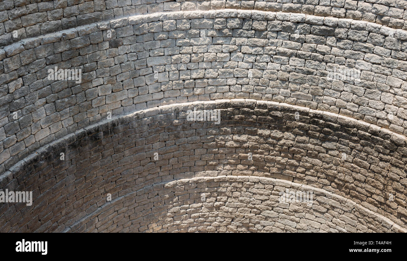 Well structure hi-res stock photography and images - Alamy
