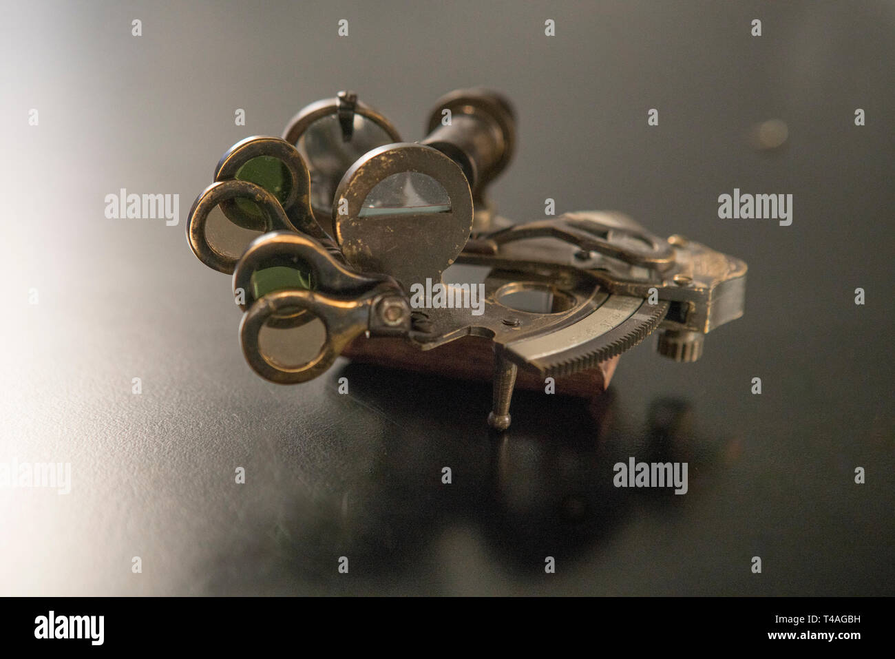 Brass Nautical Vintage Sextant navigational instrument Stock Photo - Alamy
