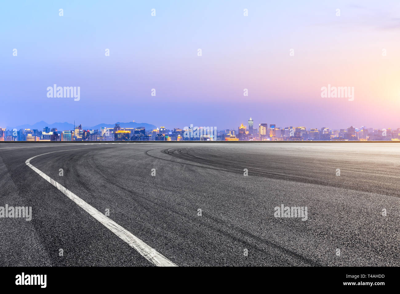 Beautiful city scenery hi-res stock photography and images - Alamy
