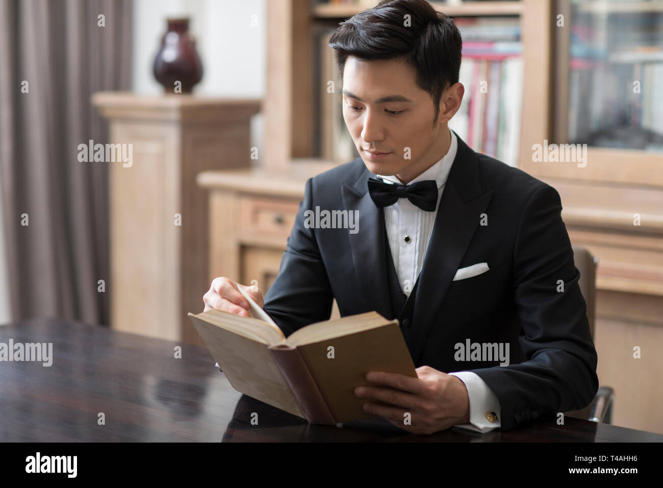 Young men study room hi-res stock photography and images - Alamy