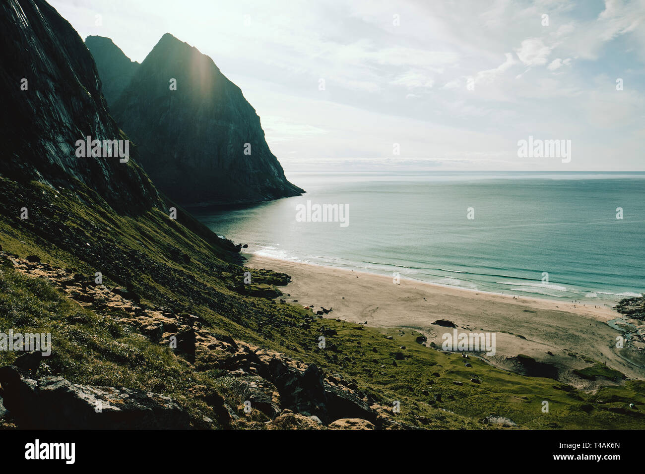 Kvalvika beach and bay on the northeast side of Moskenesøya in Flakstad ...