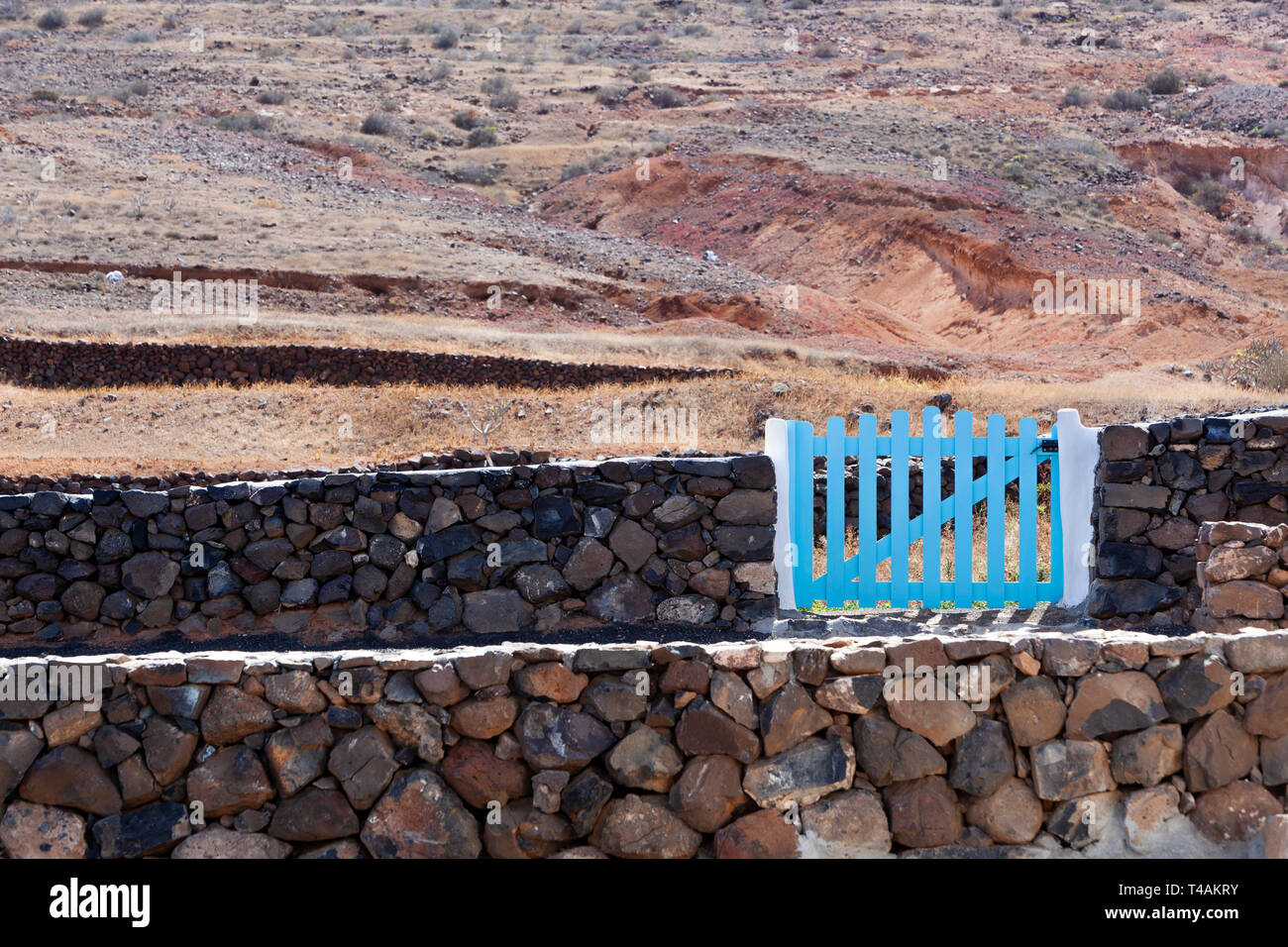 Wicket gate hi-res stock photography and images - Alamy