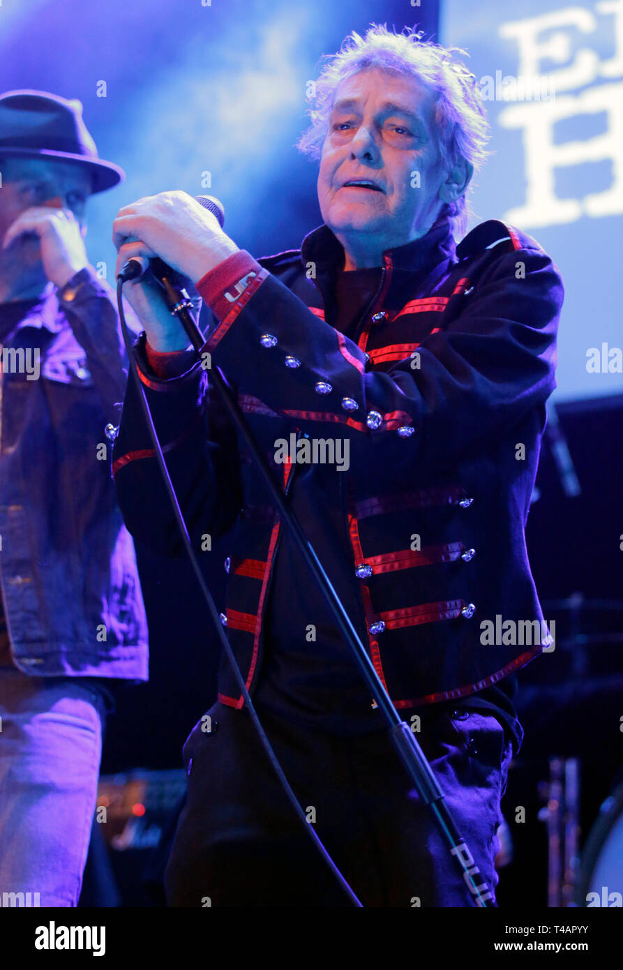 Barrie Masters of Eddie and the Hot Rods performs on stage at o2 ...
