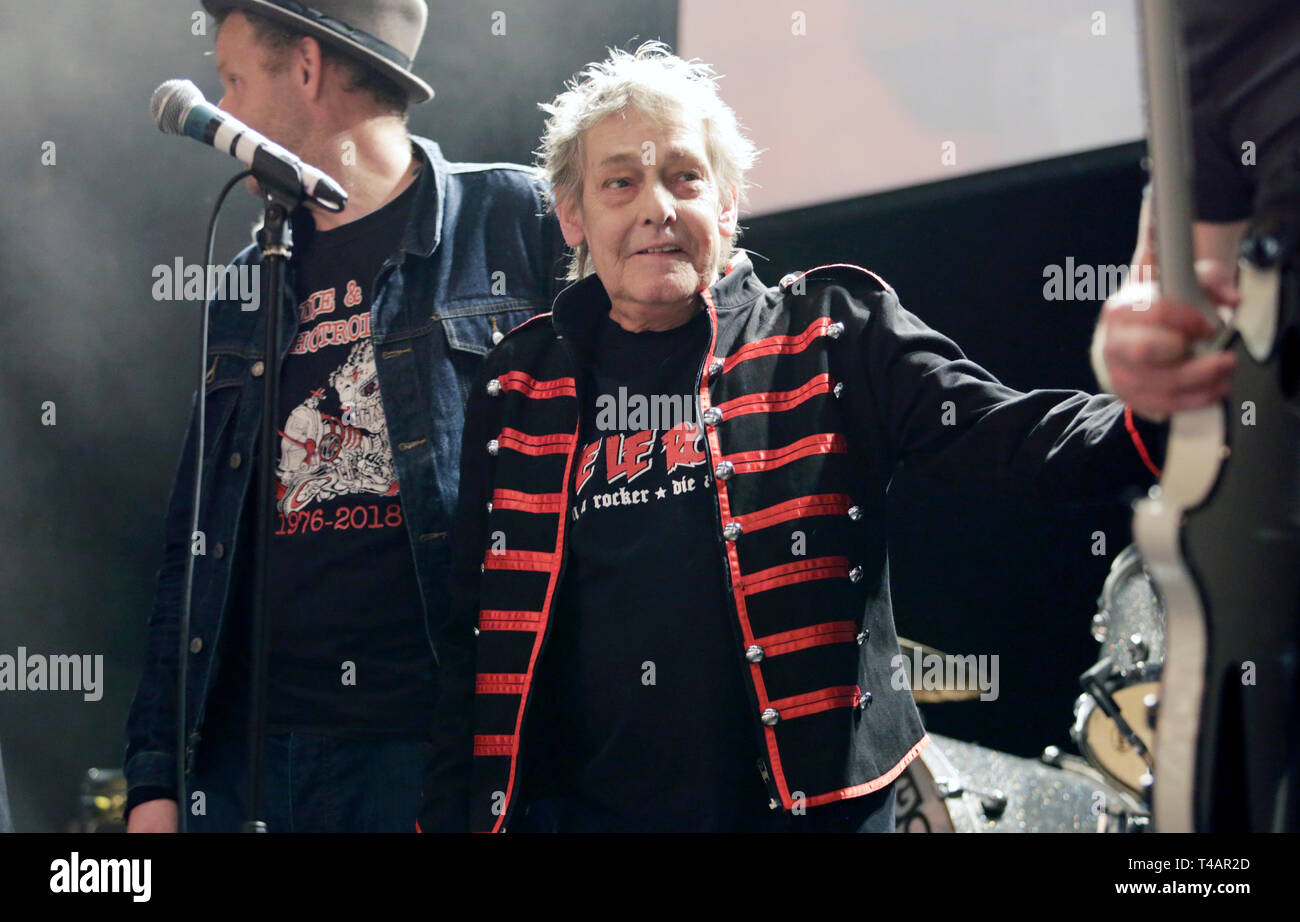 Barrie Masters of Eddie and the Hot Rods performs on stage at o2 ...