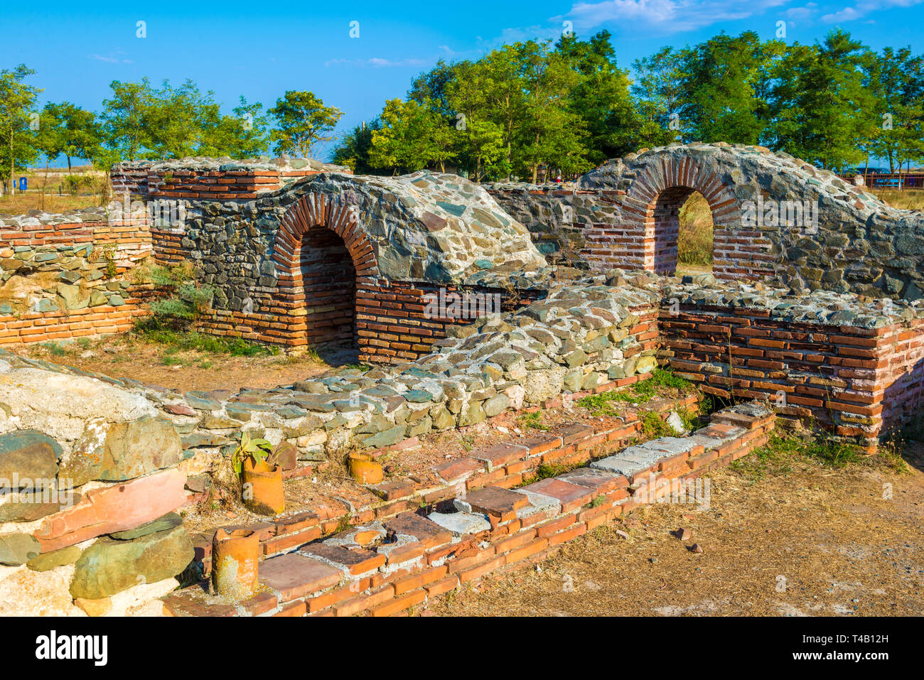 Roman ruins in romania hi-res stock photography and images - Alamy