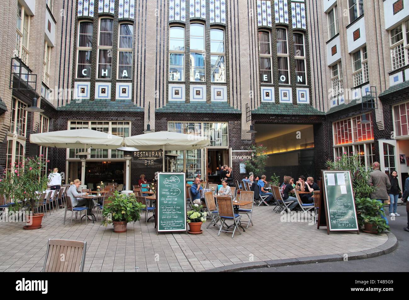 Cafe hackescher hof hi-res stock photography and images - Alamy