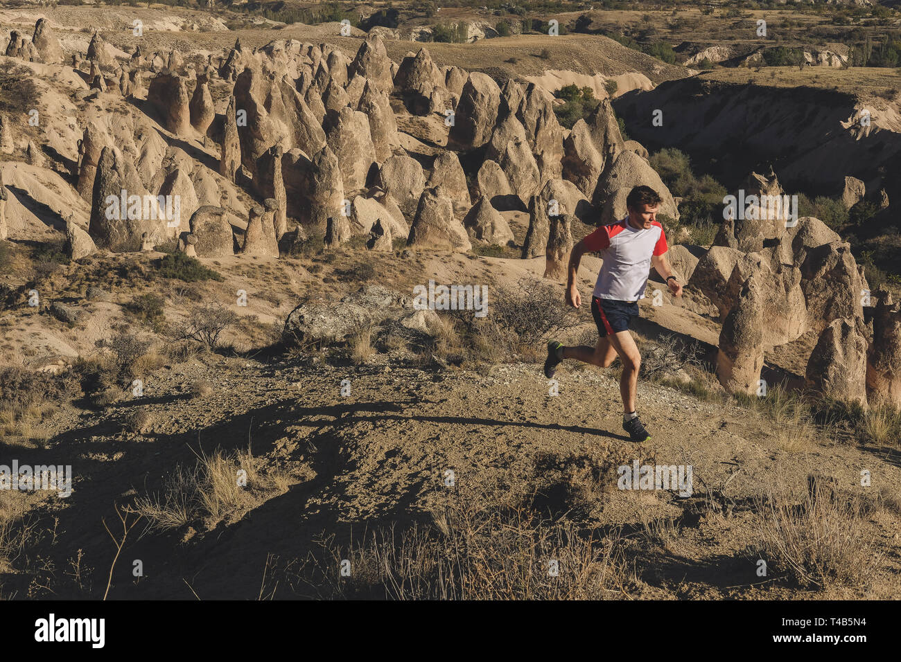 Action run running runner hi-res stock photography and images - Alamy