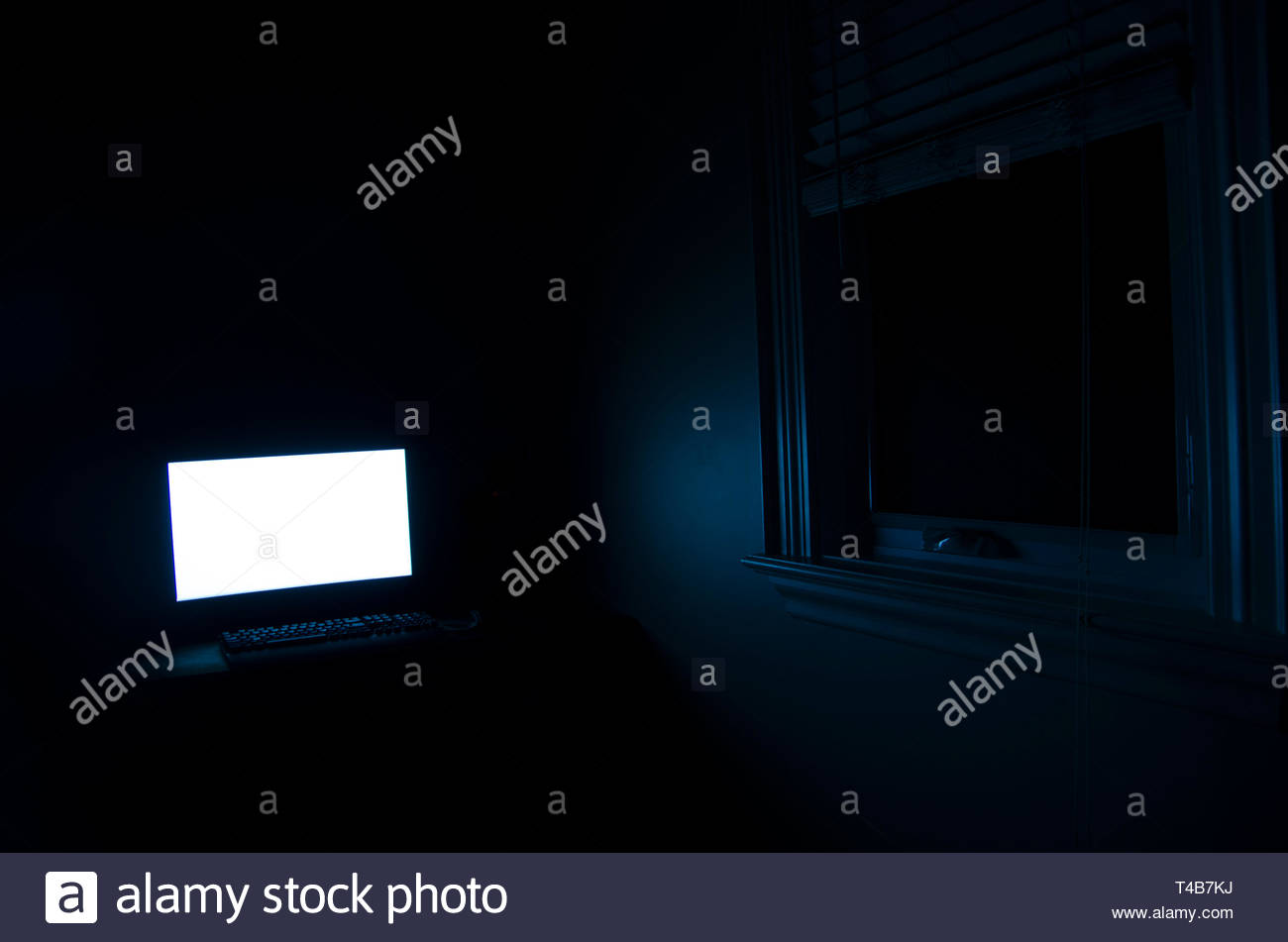 Empty Room Dark Window Stock Photos & Empty Room Dark Window Stock ...