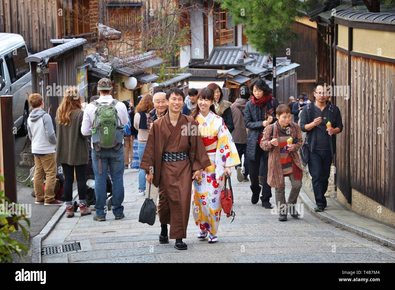 KYOTO, JAPAN - NOVEMBER 26, 2016: People visit Higashiyama old town in ...