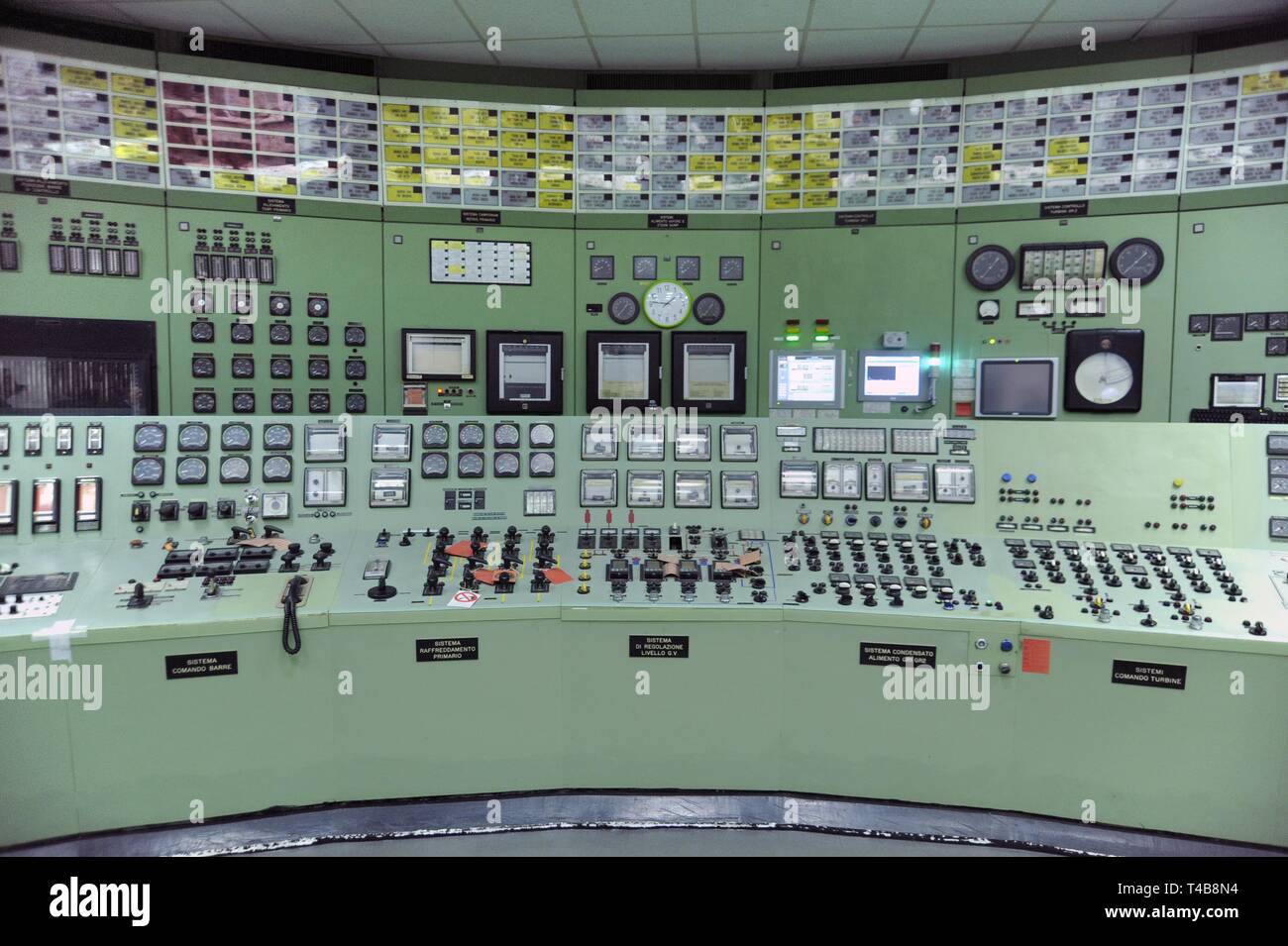 Nuclear power station control room hi-res stock photography and images ...