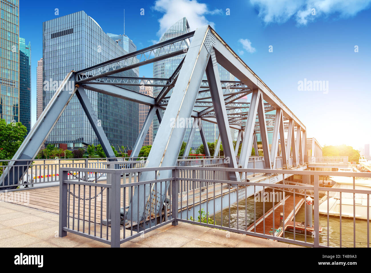Modern architecture and old-fashioned bridge, Lujiazui, Shanghai, China ...