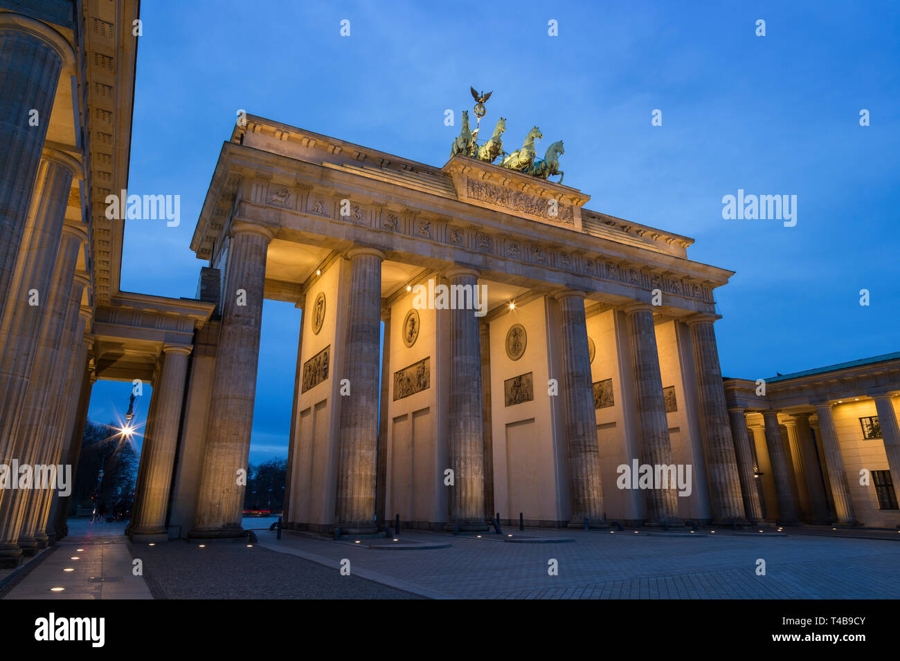 Famous illuminated neoclassical Brandenburg Gate (Brandenburger Tor) in ...