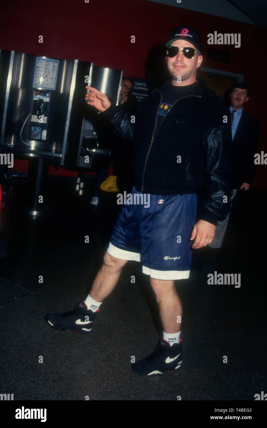 Los Angeles, California, USA 22nd March 1994 Singer Garth Brooks at LAX ...