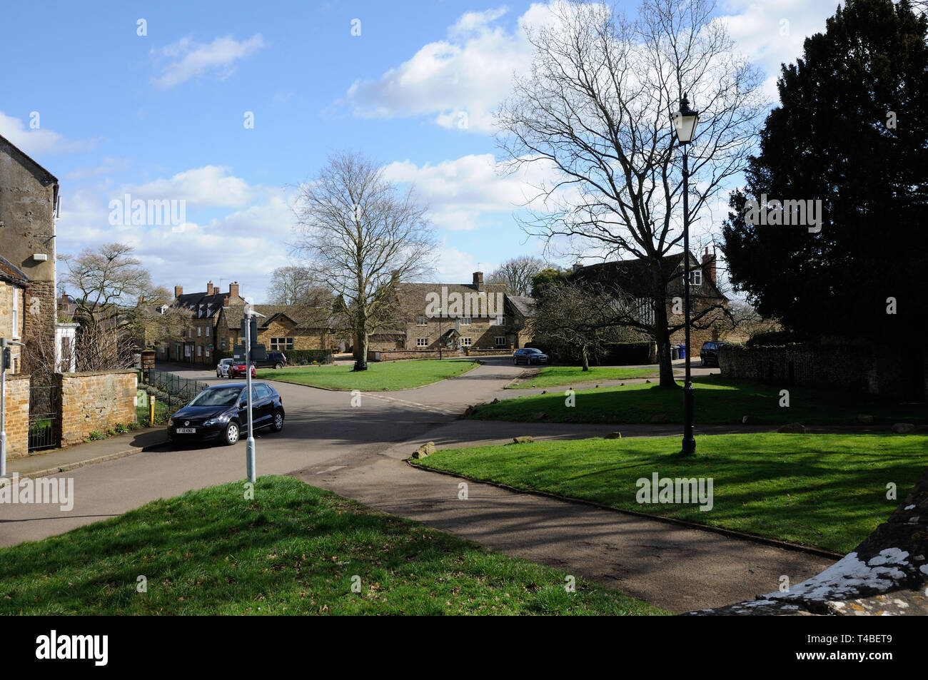 Kings sutton the square hi-res stock photography and images - Alamy