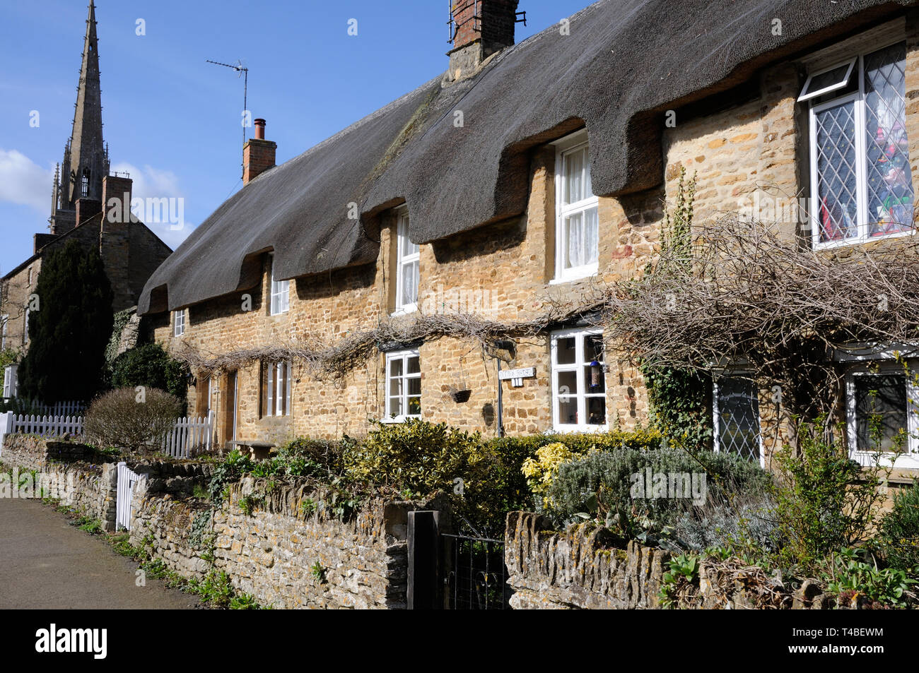 Kings sutton the square hi-res stock photography and images - Alamy