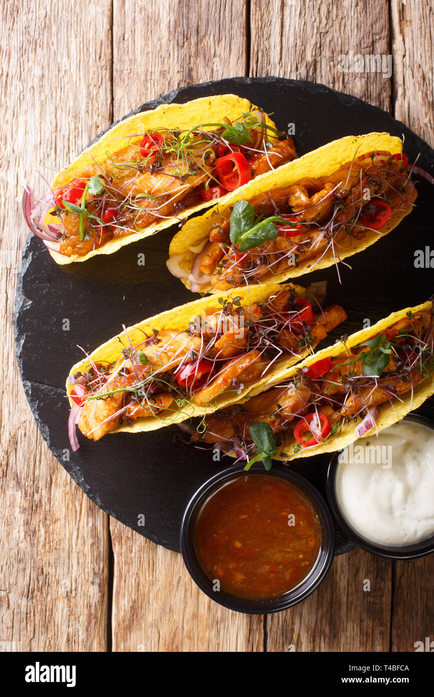 Chicken taco shell hi-res stock photography and images - Alamy
