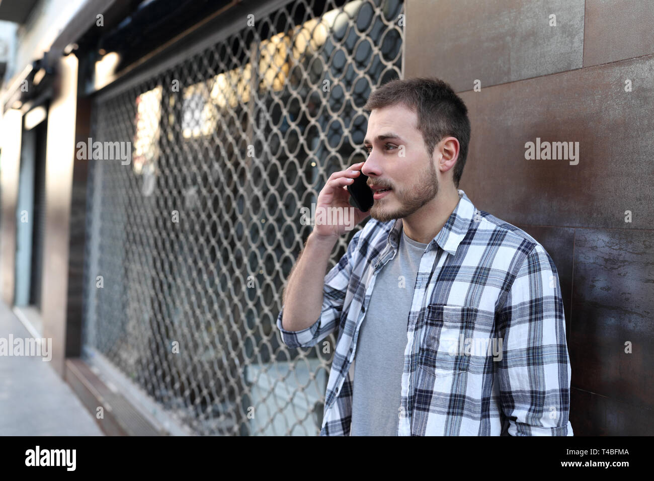 Serious talk old and young hi-res stock photography and images - Alamy