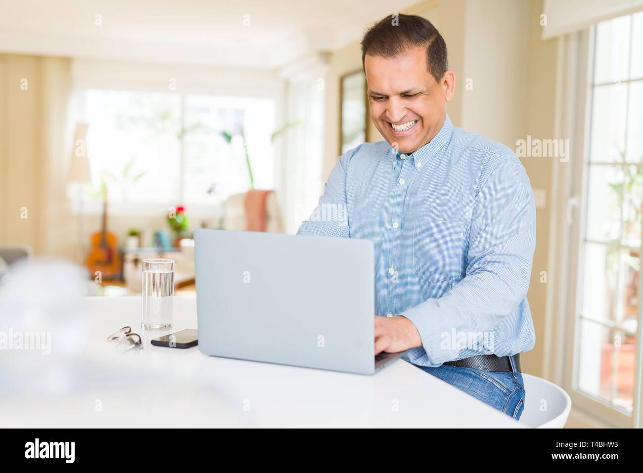 Middle age indian men hi-res stock photography and images - Alamy