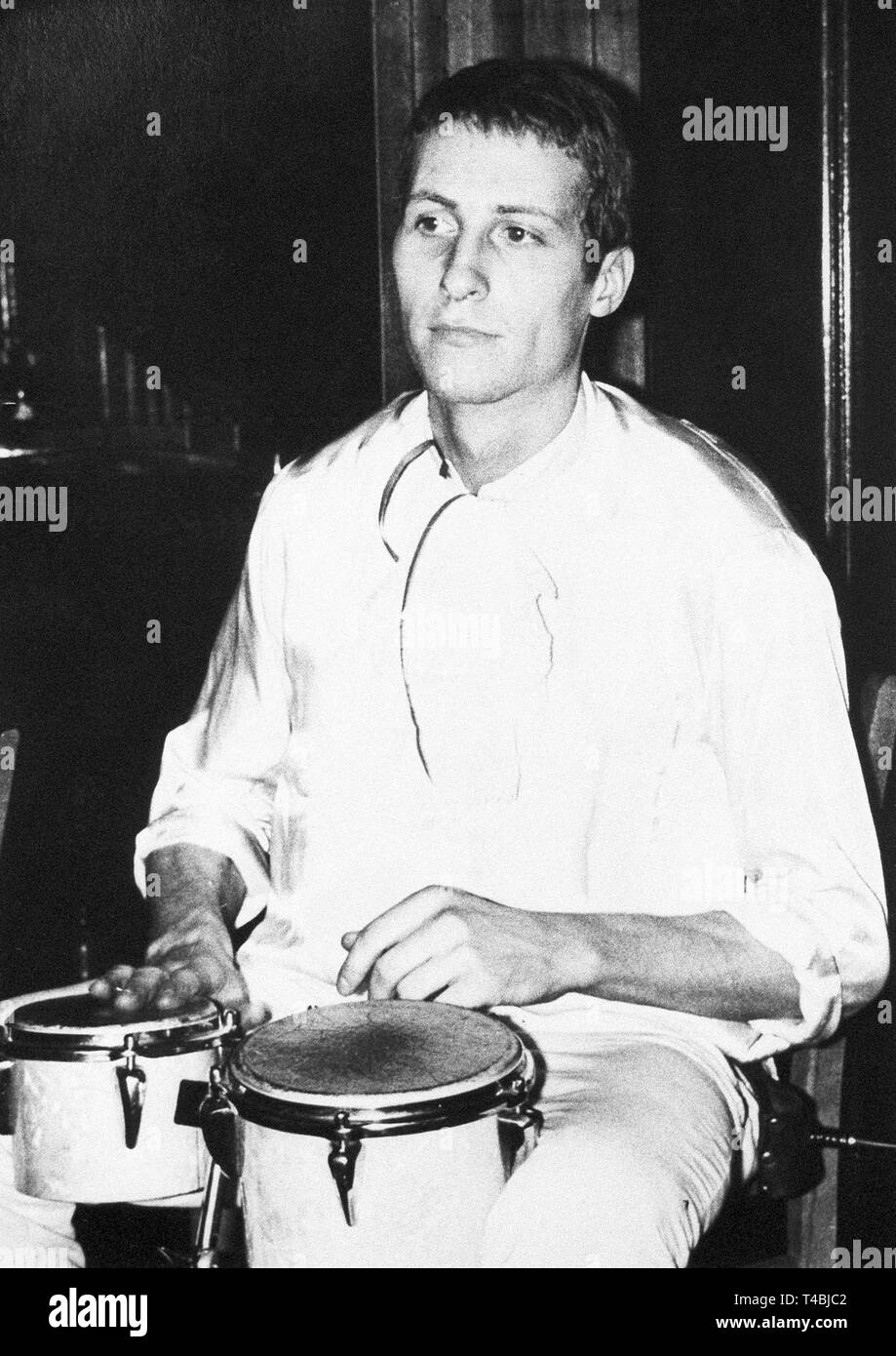 Actor, singer Reiner Schoene in Weimar, Thuringia, GDR | usage ...