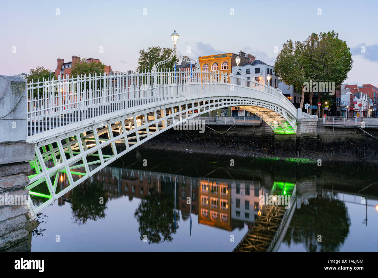 Hapenny bridge hi-res stock photography and images - Alamy