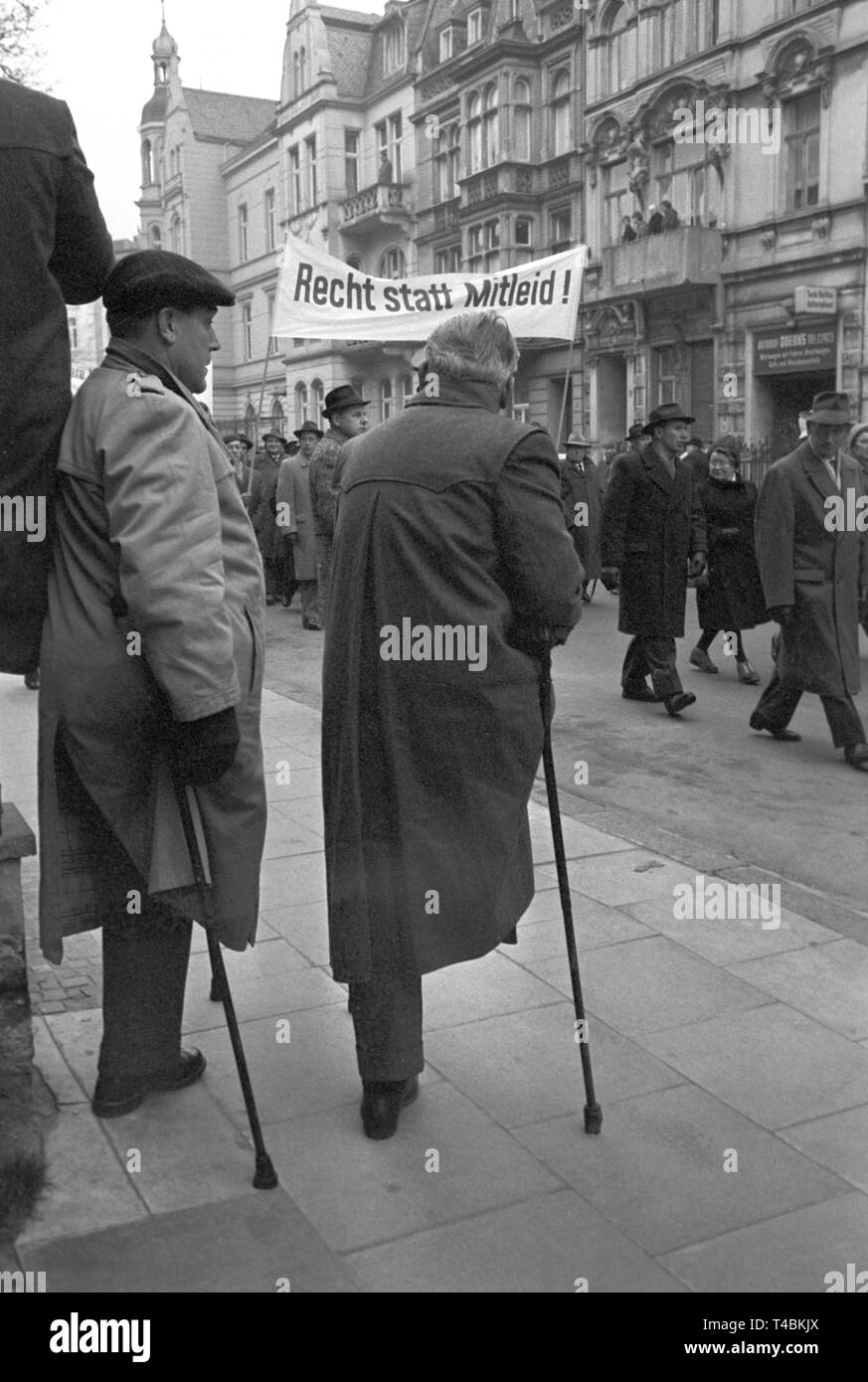 Disabled protest 1963 hi-res stock photography and images - Alamy