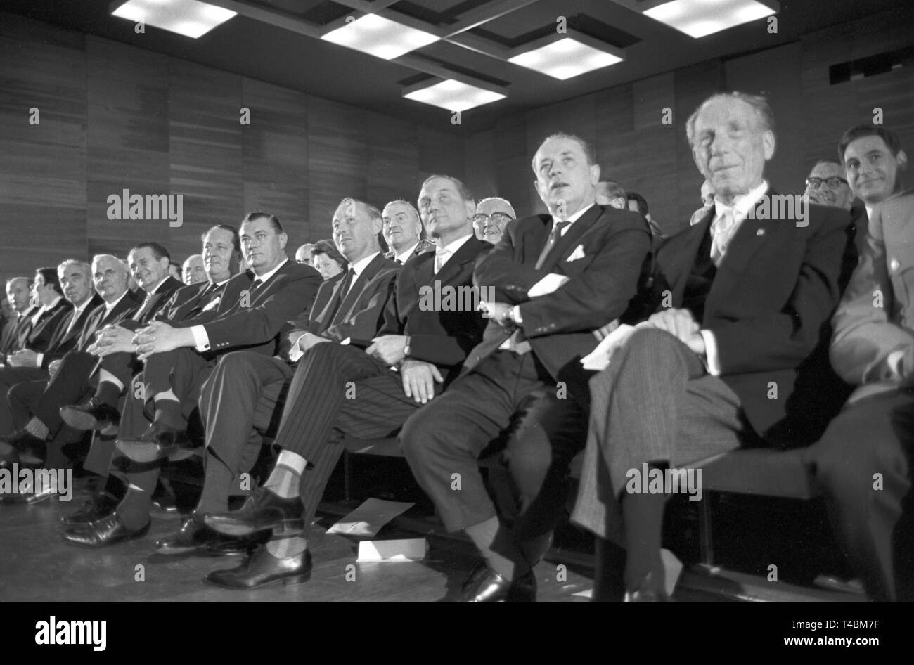 25th june 1963 hi-res stock photography and images - Alamy