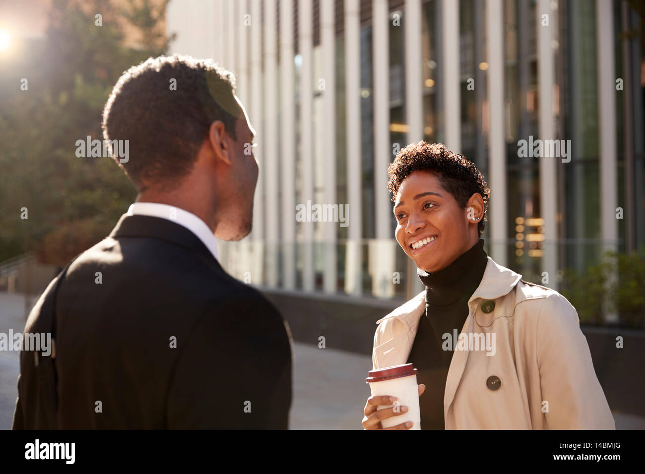 Two people talking and back hi-res stock photography and images - Alamy