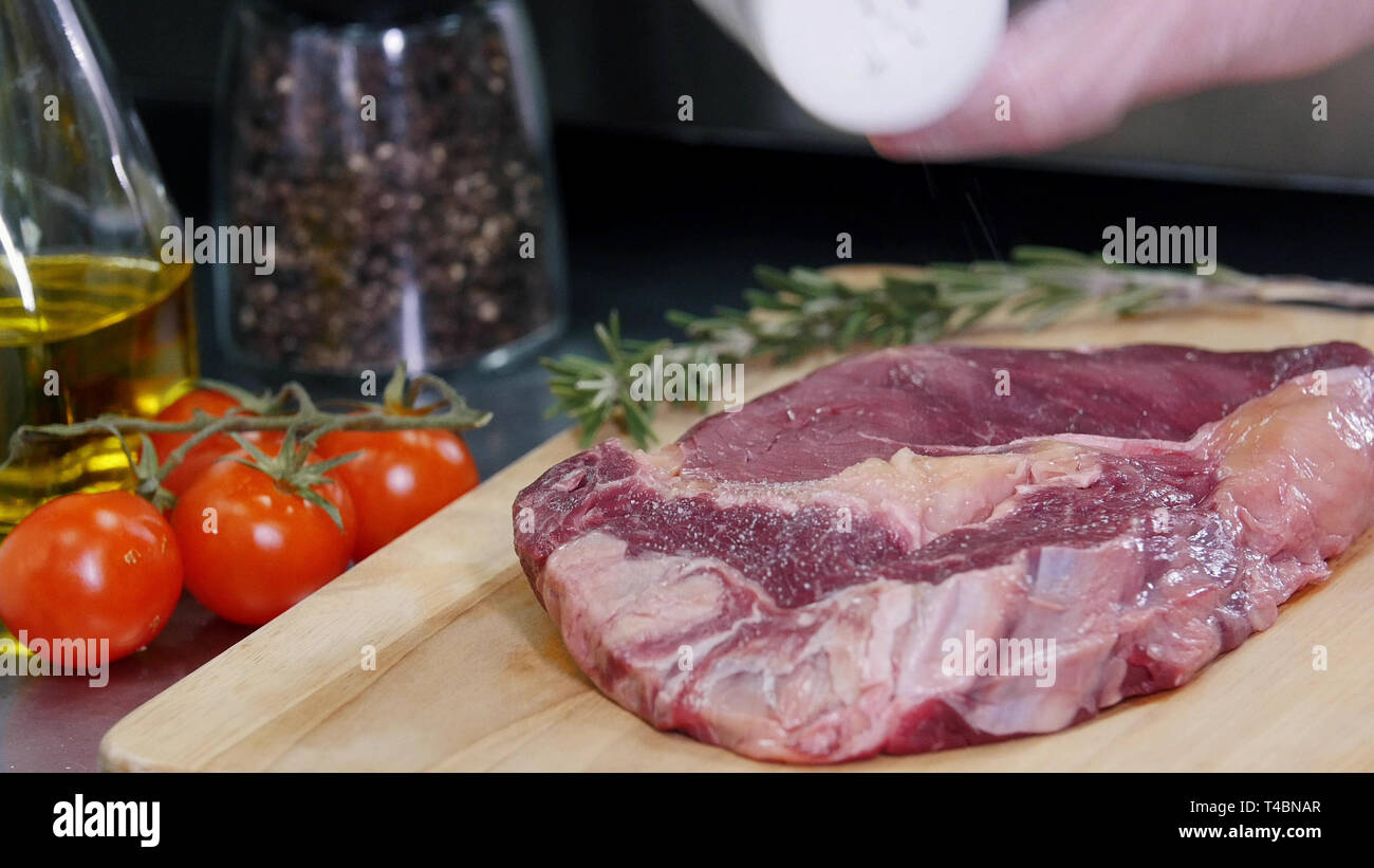 Proficient chef hi-res stock photography and images - Alamy