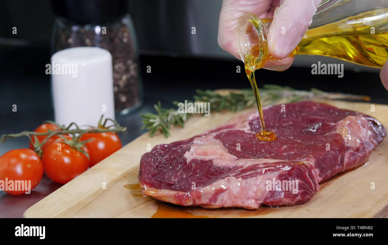 Skillful pouring hi-res stock photography and images - Alamy