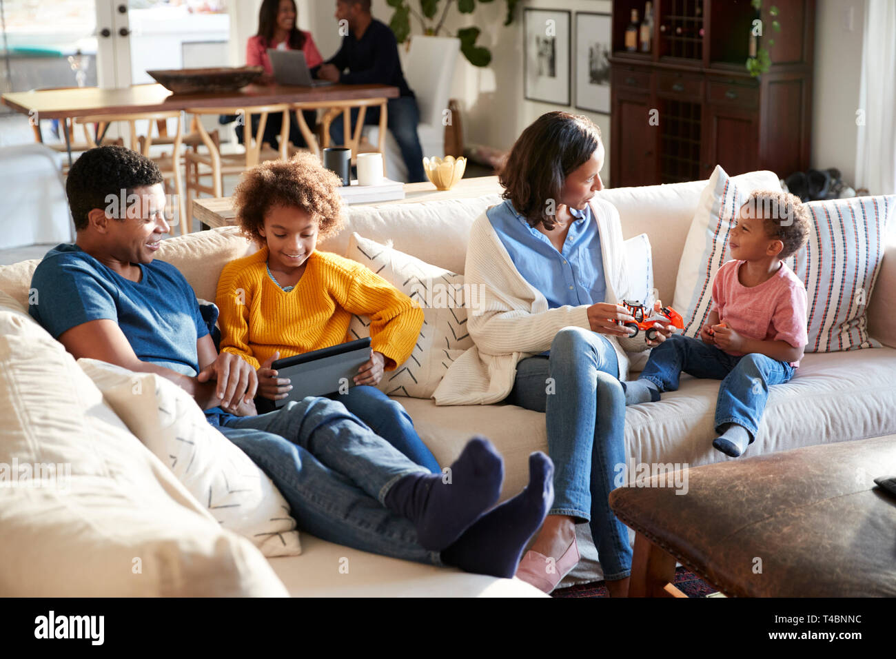 Family screen time hi-res stock photography and images - Alamy