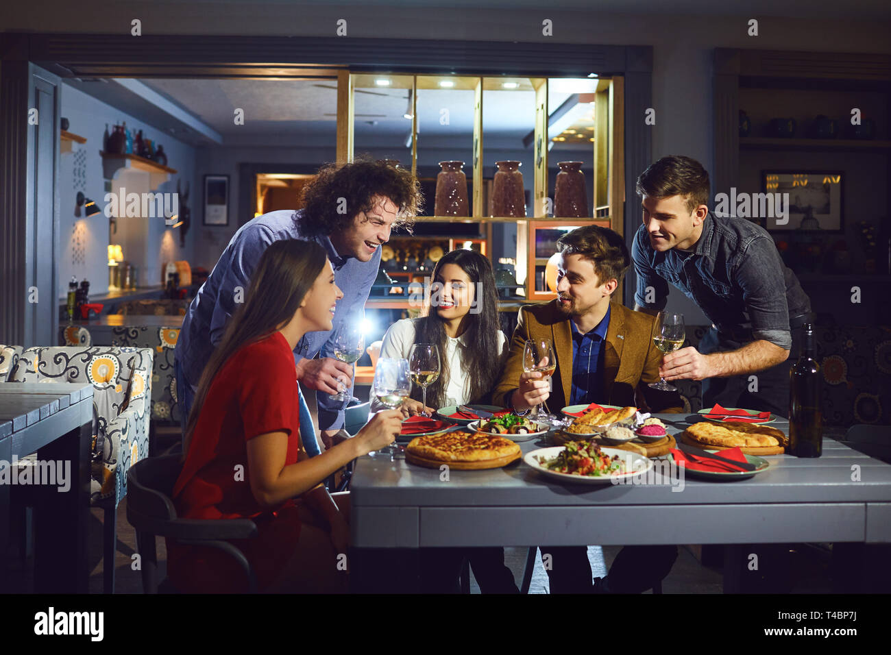 Male gathering hi-res stock photography and images - Alamy