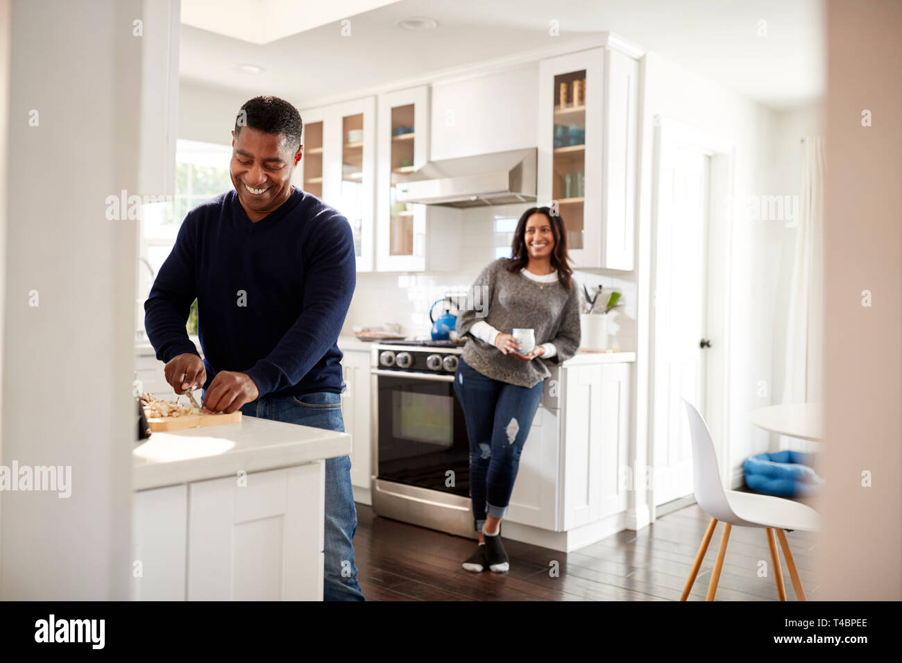 Black man leaning friends hi-res stock photography and images - Alamy