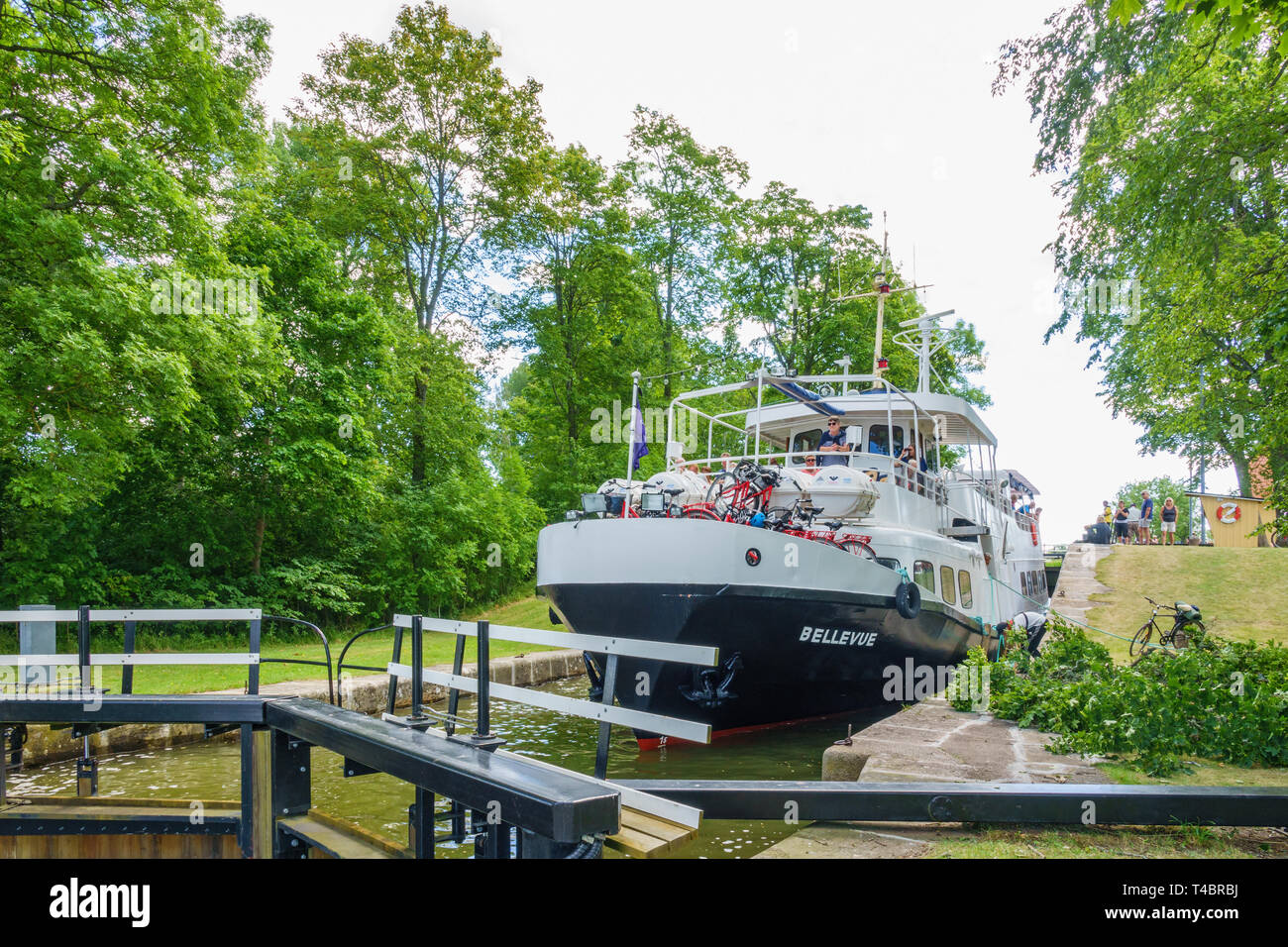 Caisson gate hi-res stock photography and images - Alamy