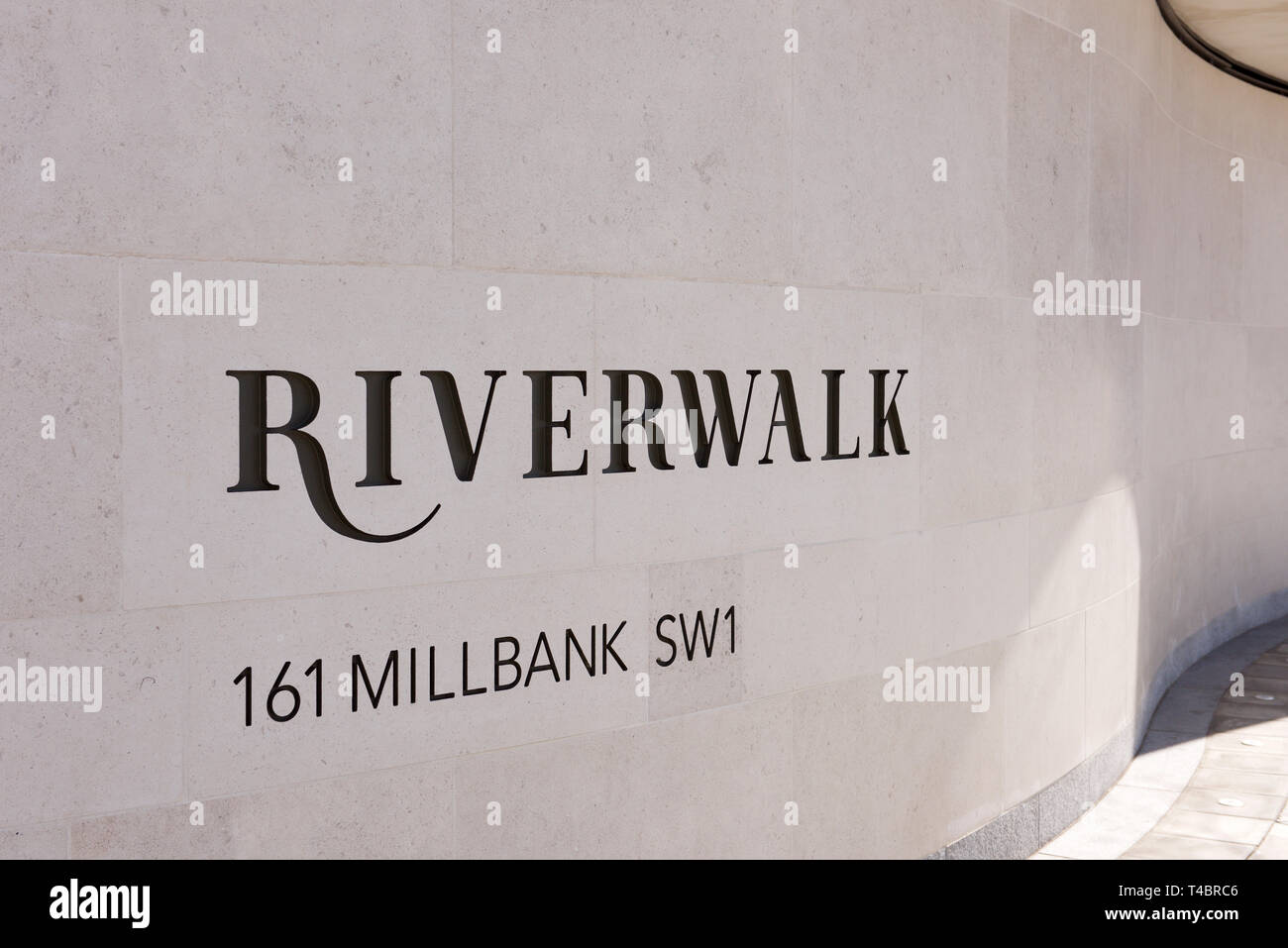 Riverwalk apartments in Westminster, London Stock Photo - Alamy