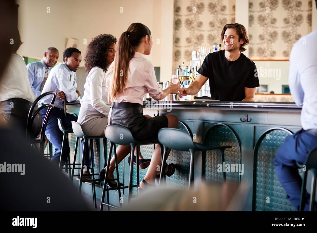Black bartender hi-res stock photography and images - Alamy