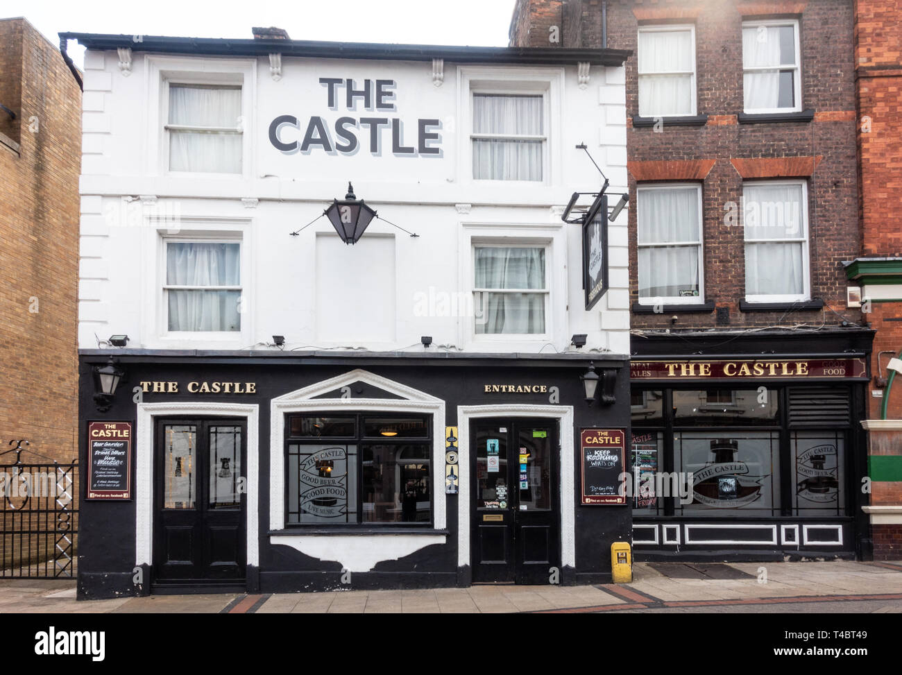 The Castle pub in Luton, Bedfordshire, UK Stock Photo - Alamy