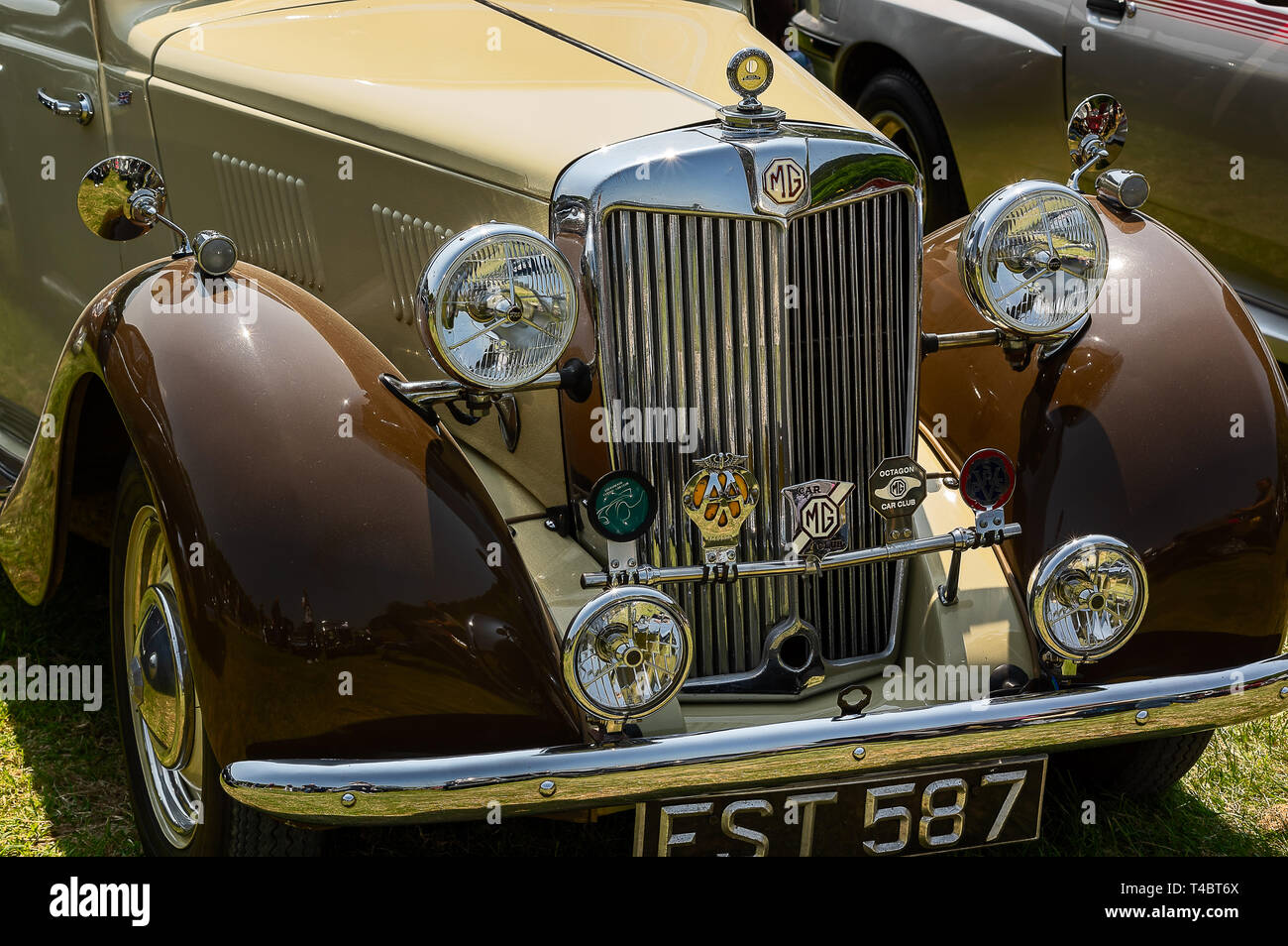 Old cream mg car mg hi-res stock photography and images - Alamy