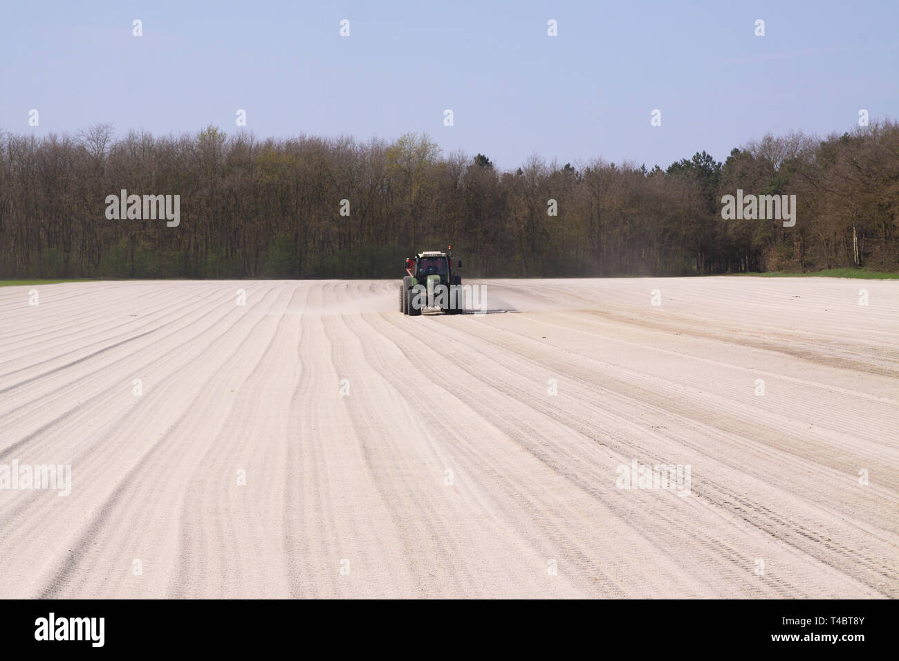 Pesticide application hi-res stock photography and images - Alamy