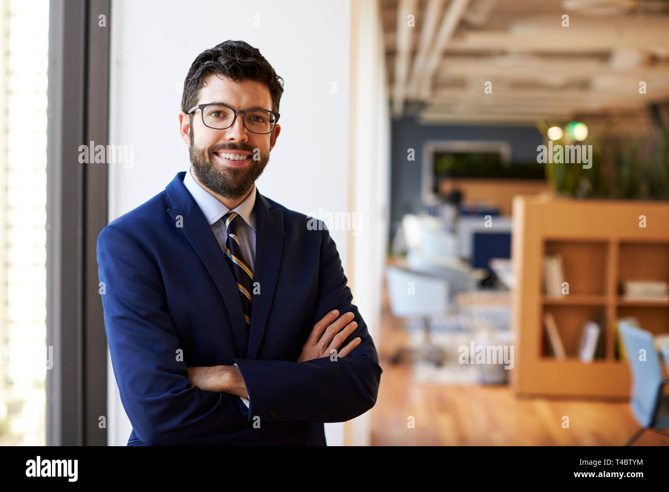 Businessman portrait office hi-res stock photography and images - Alamy