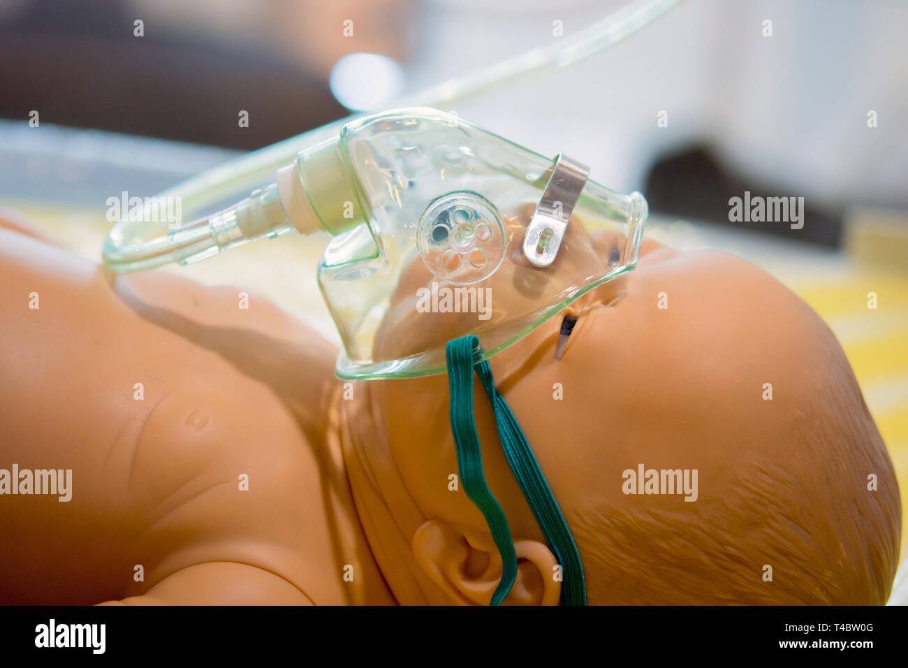 Baby oxygen mask hi-res stock photography and images - Alamy
