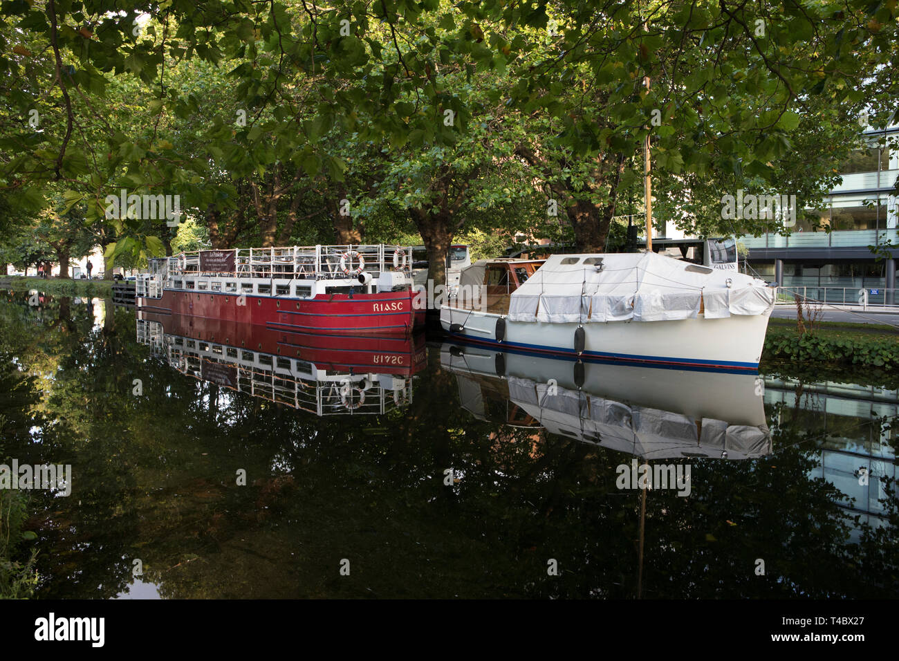 Dublins grand canal hi-res stock photography and images - Alamy