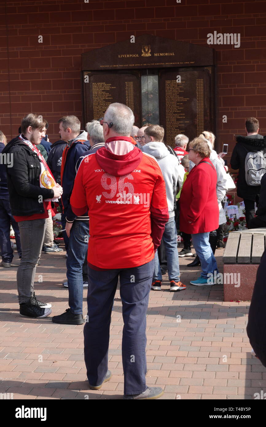 Hillsborough disaster tributes hi-res stock photography and images - Alamy